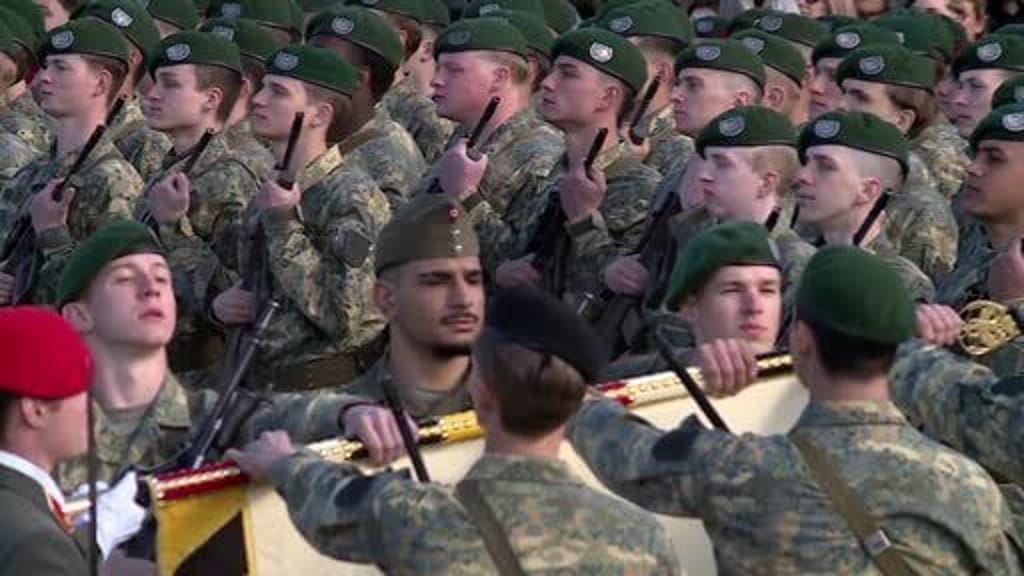 Neue Umfrage: So wenig würden Österreich mit der Waffe verteidigen!