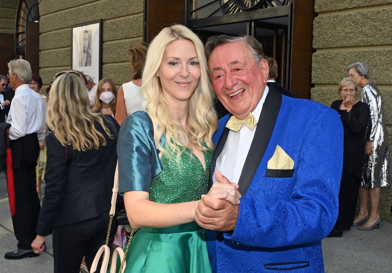 Simone Lugner überglücklich: Ihr “Traum” wird doch noch wahr! | Exxpress