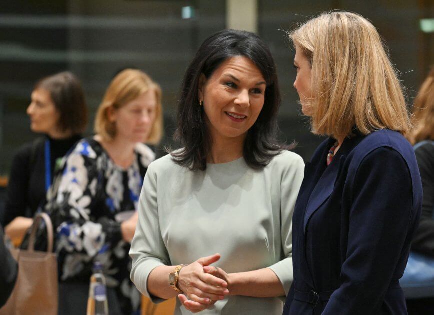 Kickl vs. Meinl-Reisinger: „Schützt Regierung lieber Kiews Grenzen als unsere?“ | Exxpress